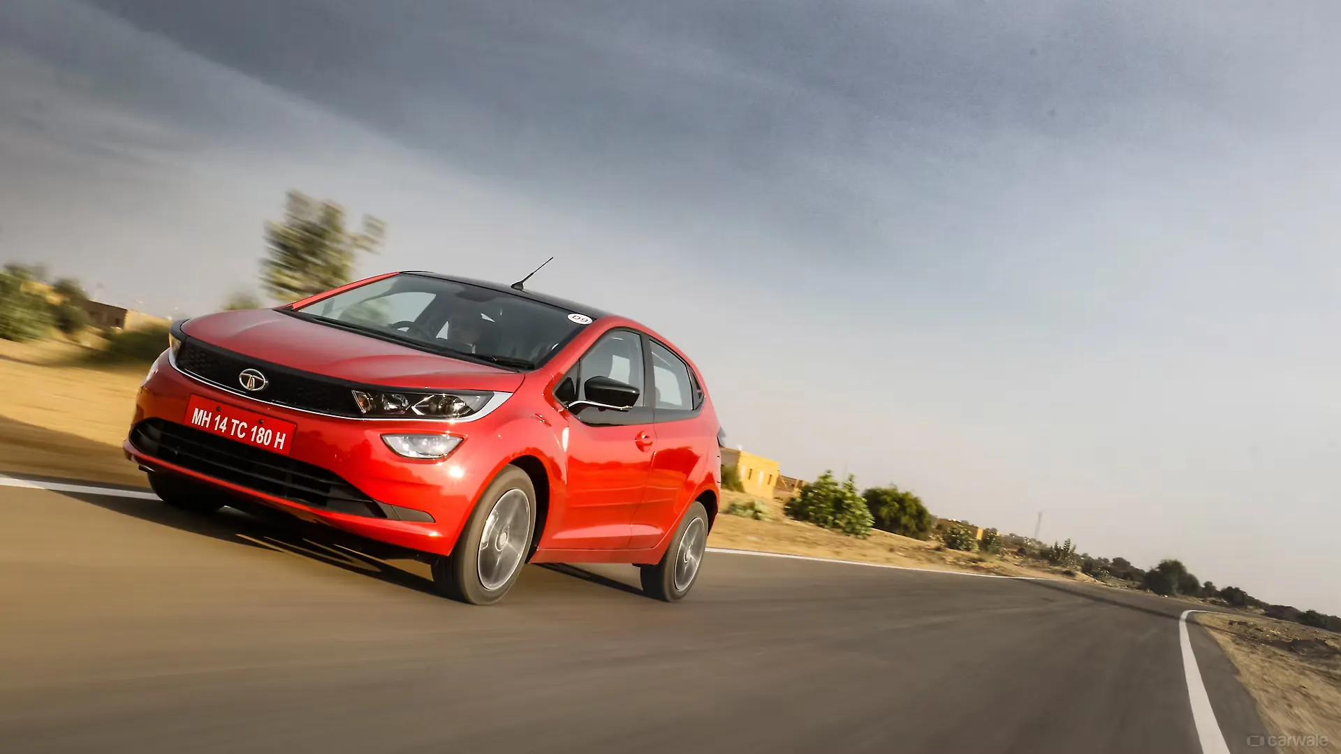 Altroz Action Image, Altroz Photos in India - CarWale