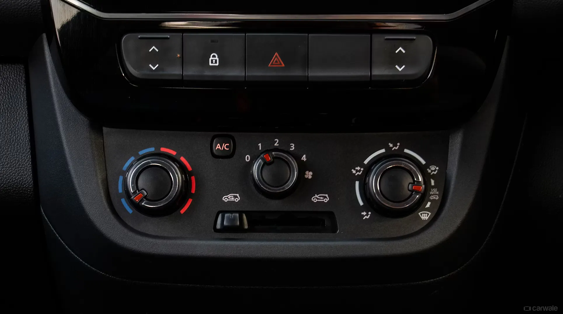 Kwid AC Console Image, Kwid Photos in India - CarWale