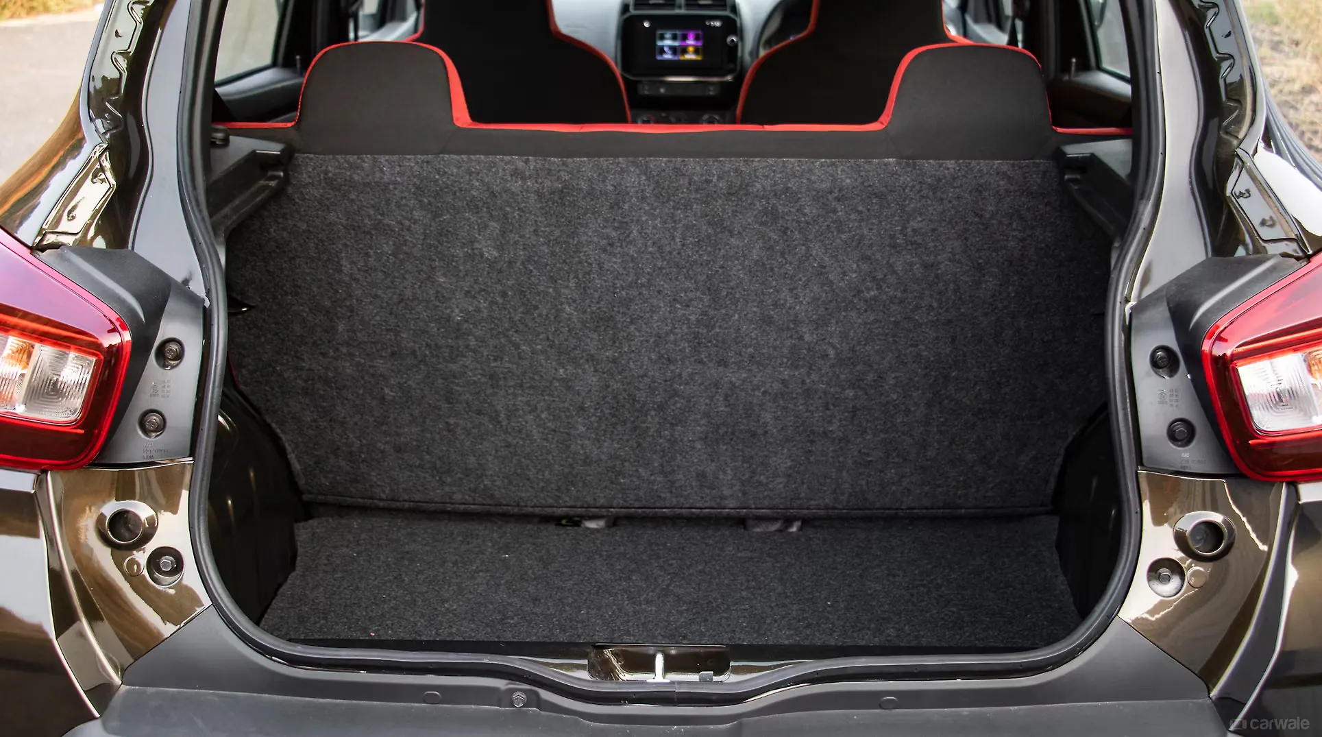 Kwid Boot Space Image, Kwid Photos in India - CarWale