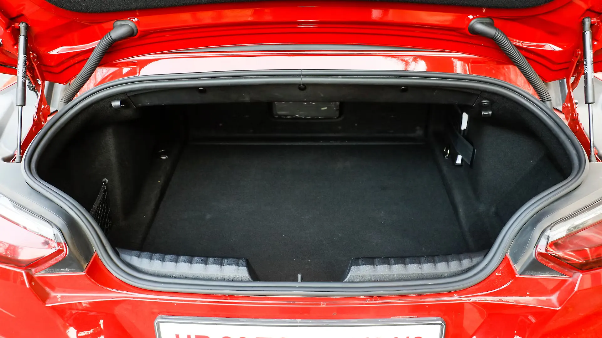 Z4 Boot Space Image, Z4 Photos in India - CarWale