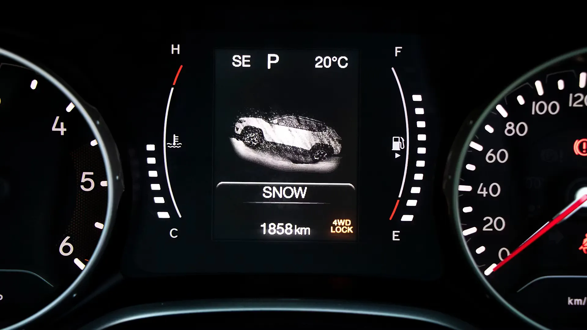 Compass Instrument Panel Image, Compass Photos in India - CarWale