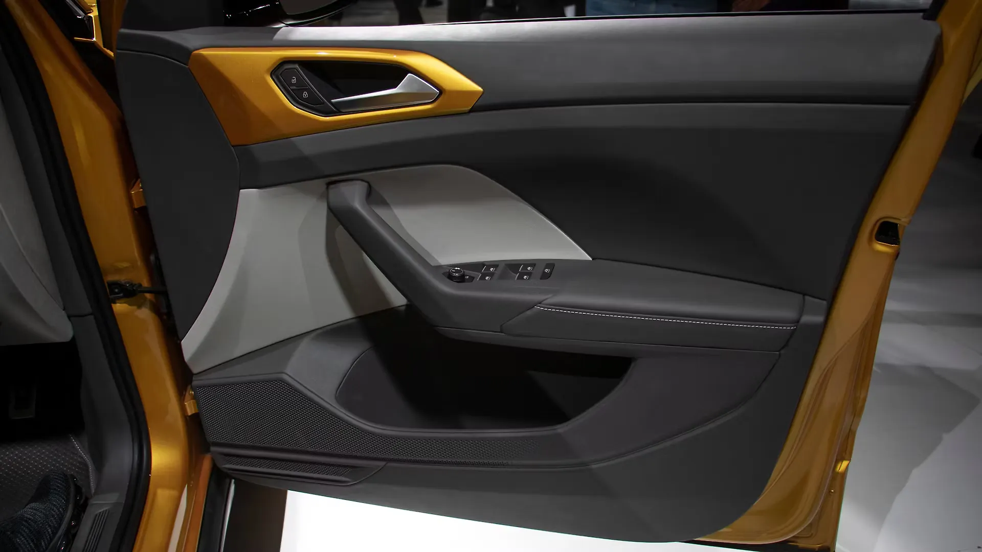 Taigun Interior Image, Taigun Photos in India - CarWale