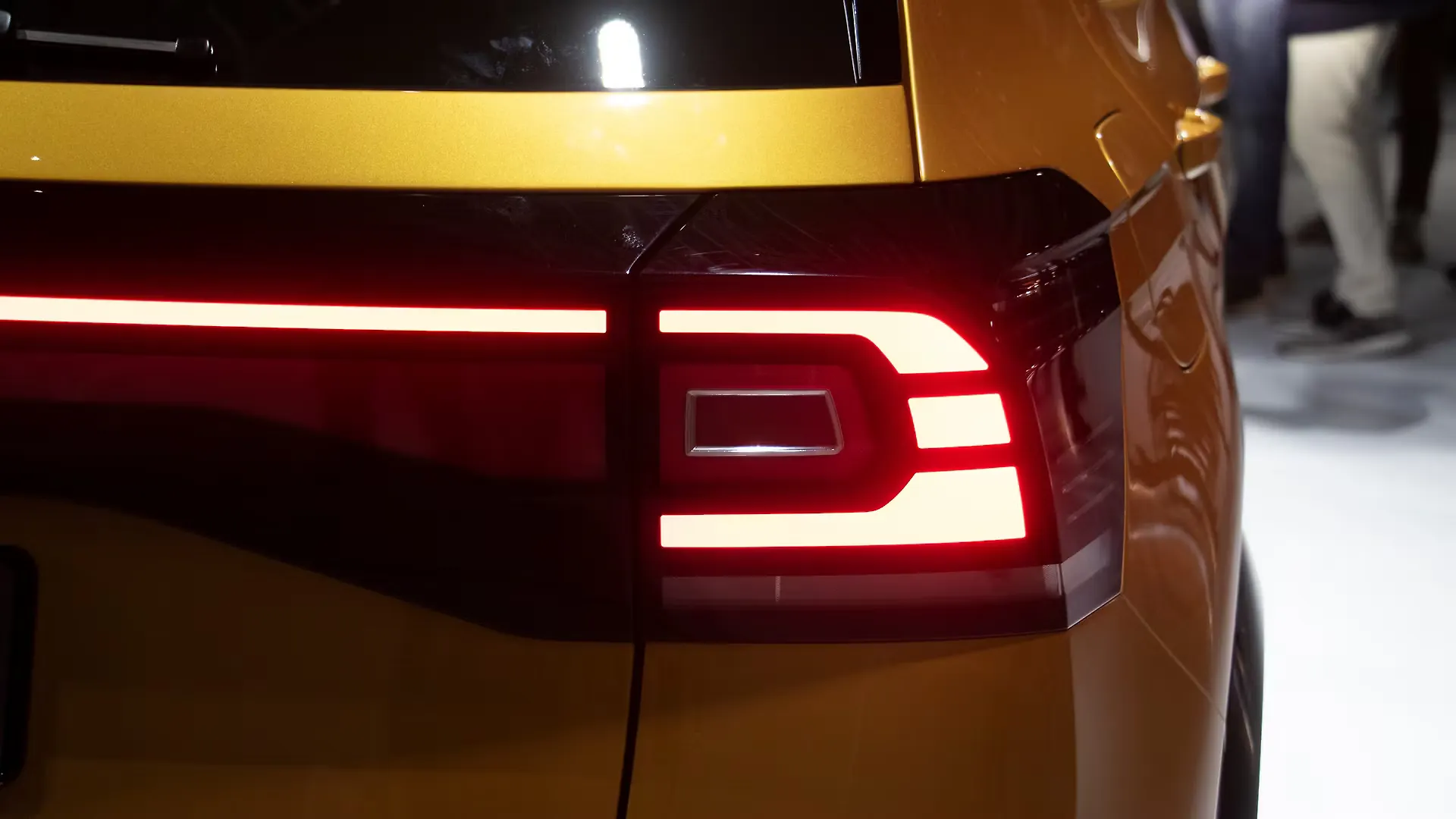 Taigun Tail Lamps Image, Taigun Photos in India - CarWale