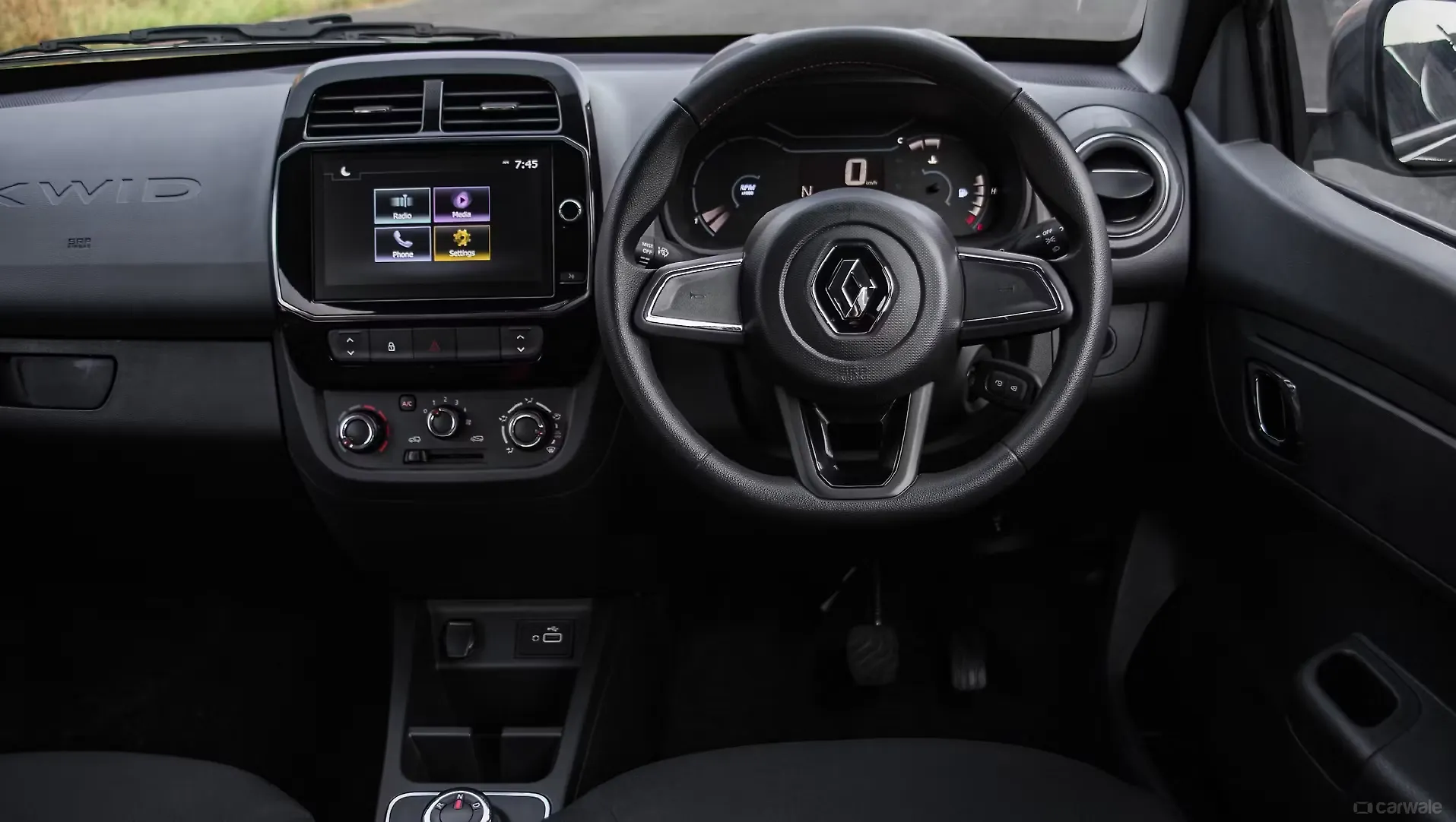 Kwid Interior Image, Kwid Photos in India - CarWale