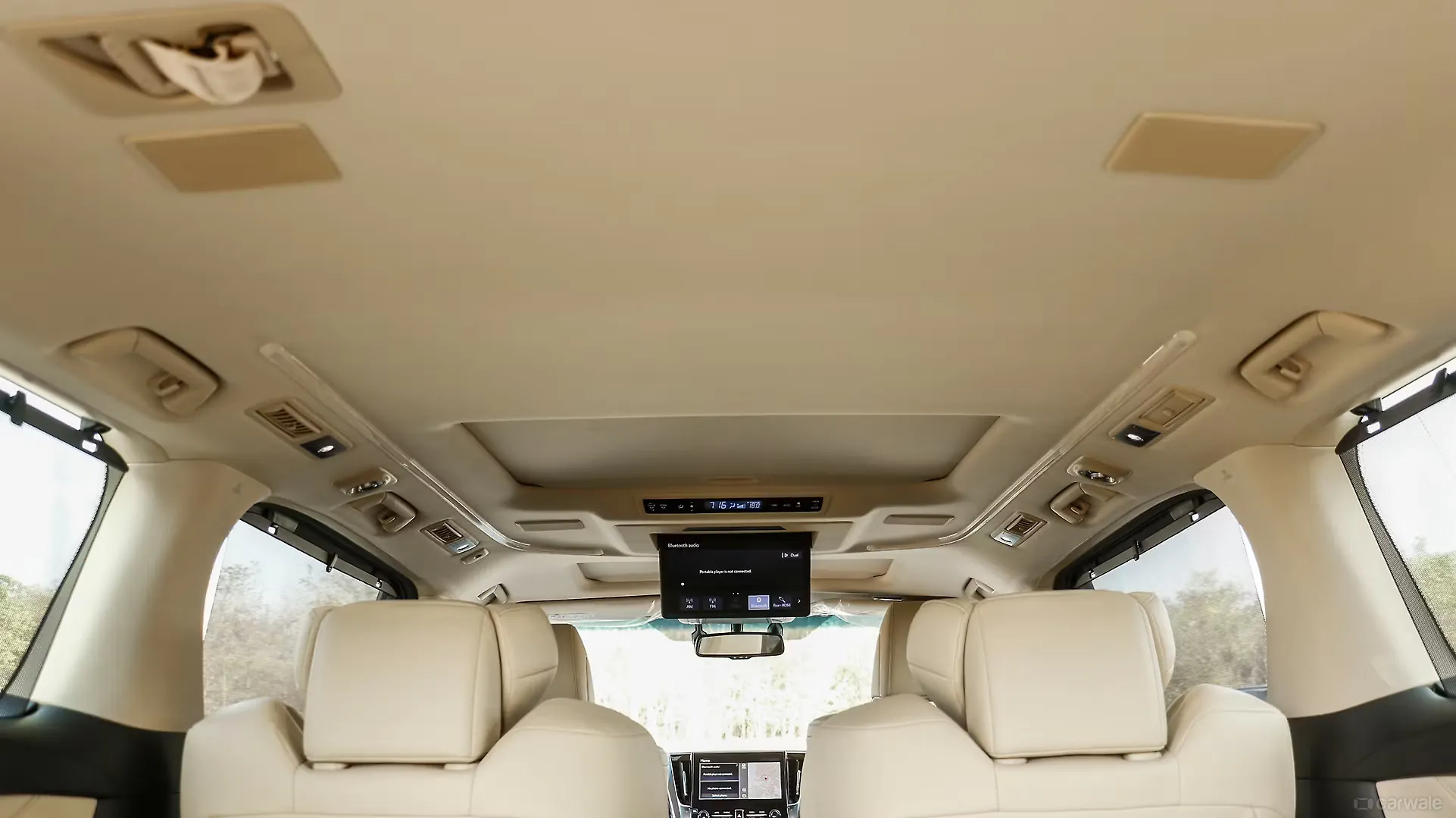 Vellfire Interior Image, Vellfire Photos in India - CarWale