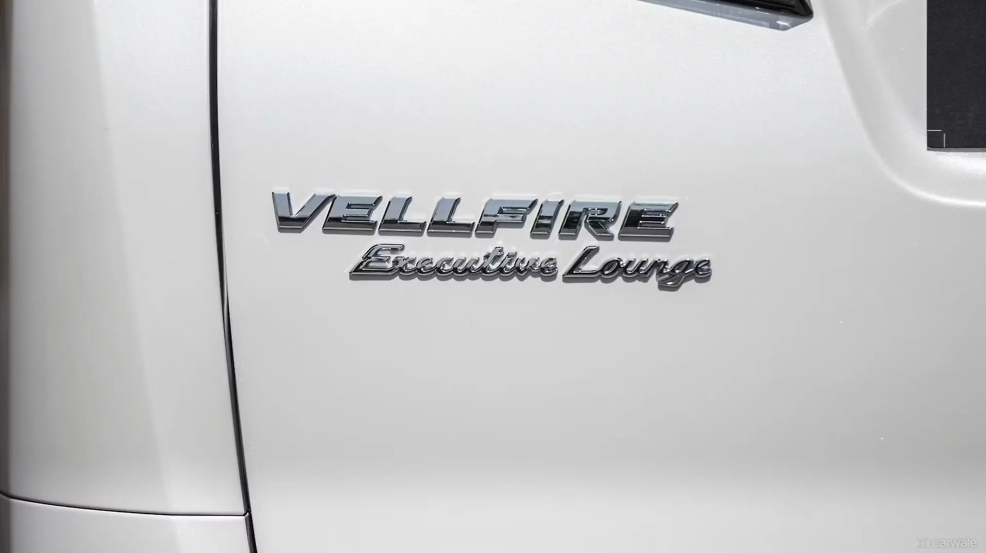 Vellfire Logo Image, Vellfire Photos in India - CarWale