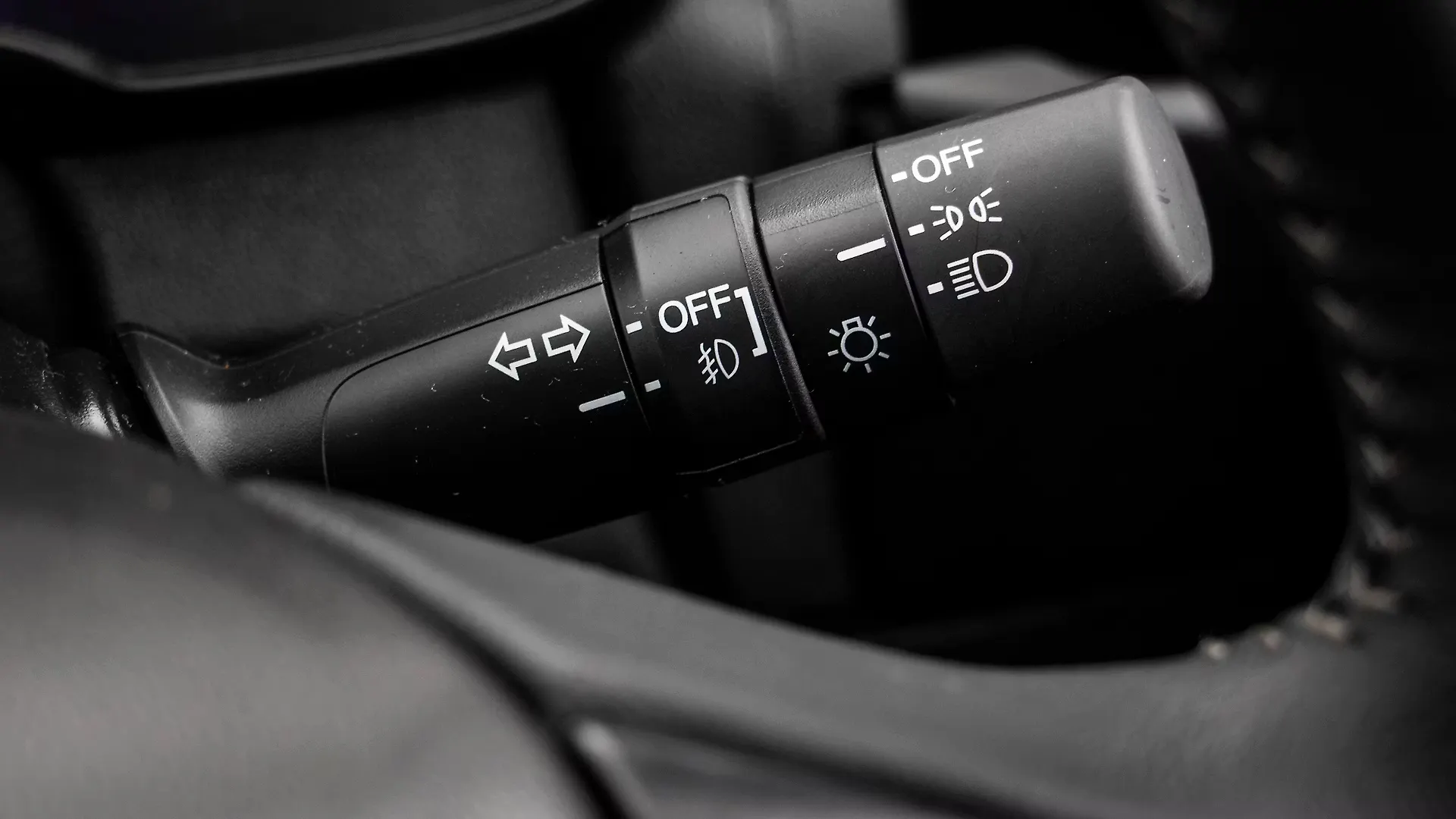 WR-V Headlight Stalk Image, WR-V Photos in India - CarWale