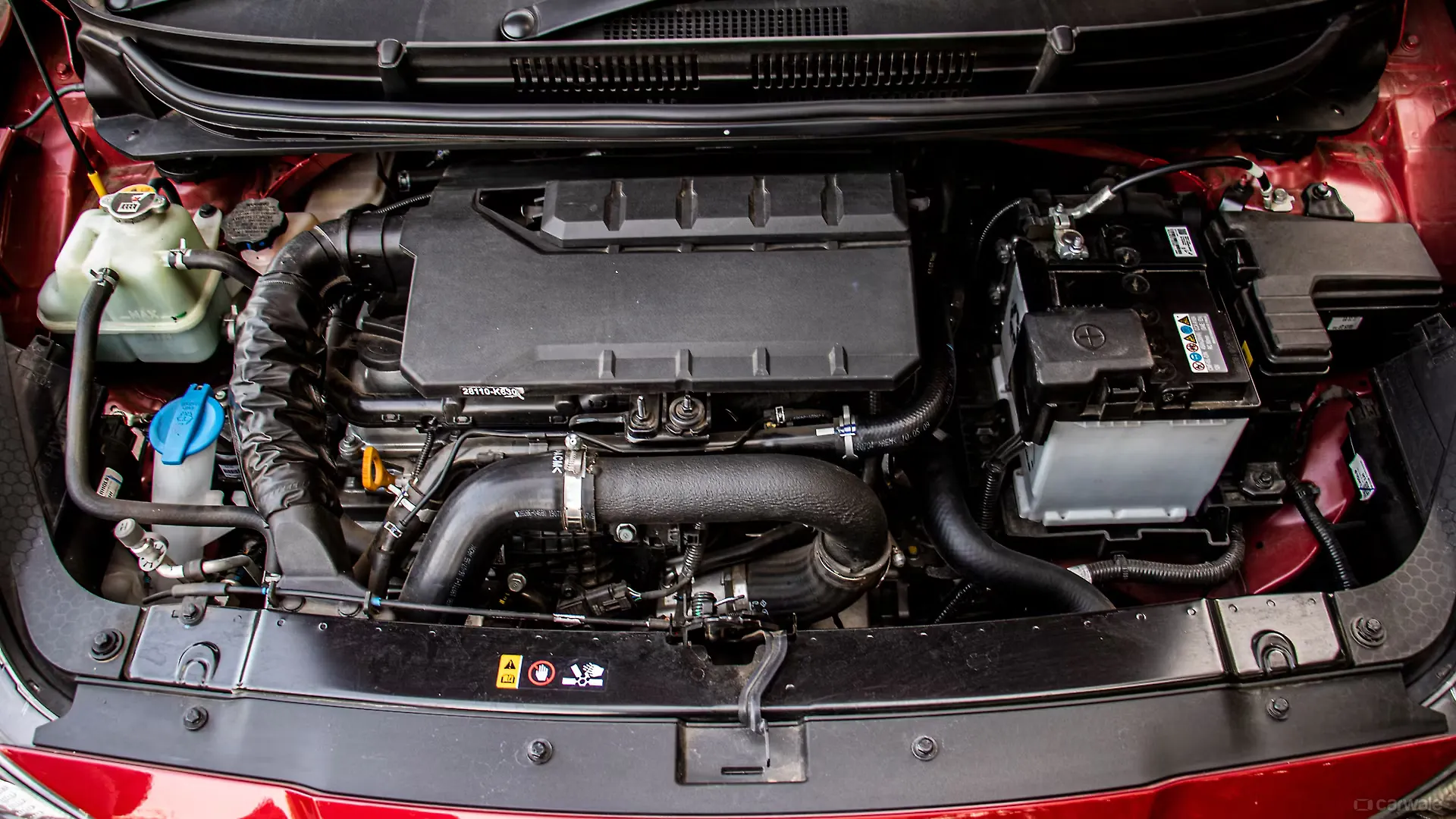 Aura Engine Bay Image, Aura Photos in India - CarWale