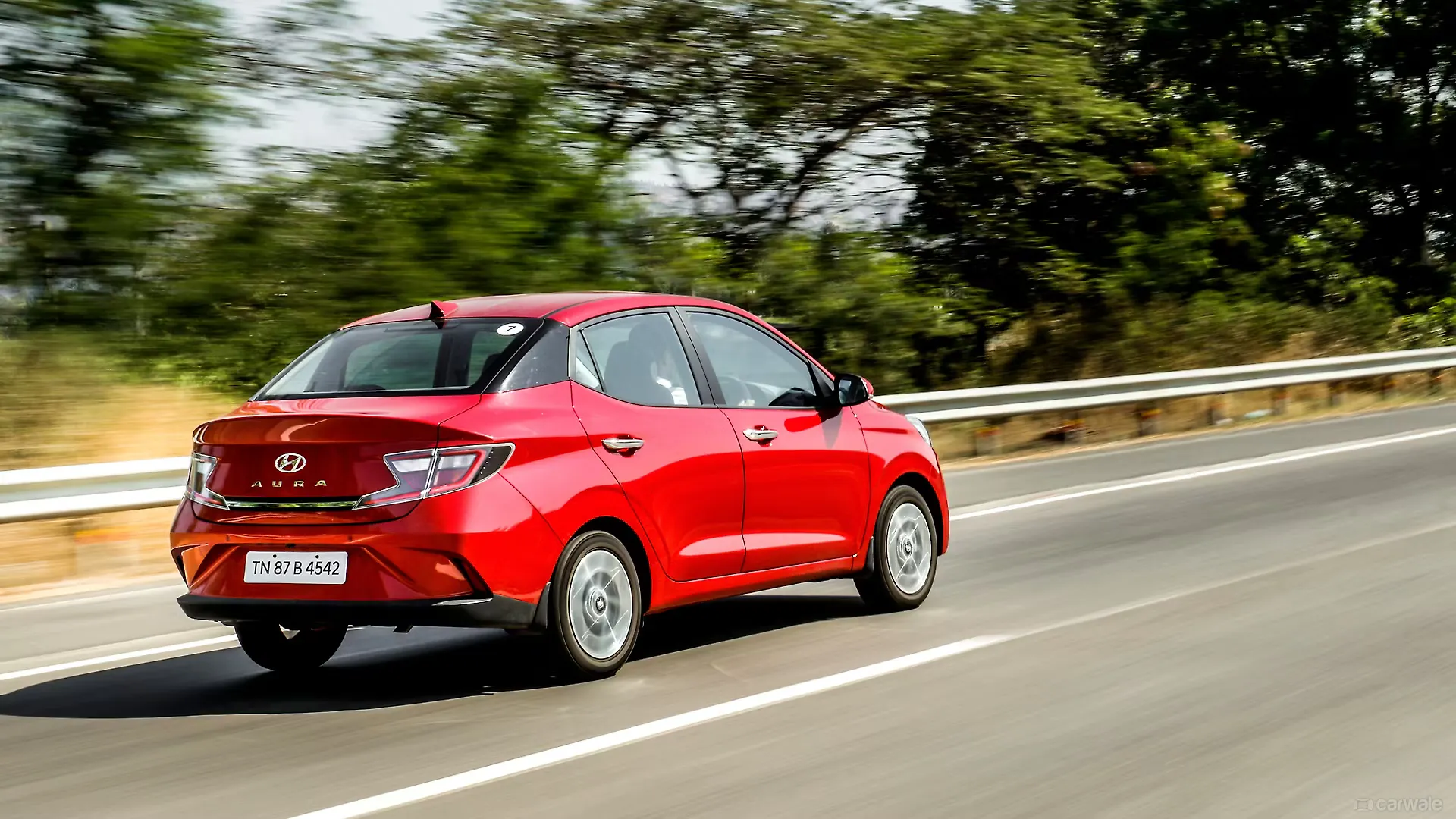 Aura Exterior Image, Aura Photos in India - CarWale