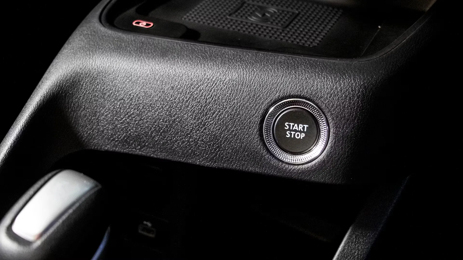Magnite Engine Start Button Image, Magnite Photos in India - CarWale