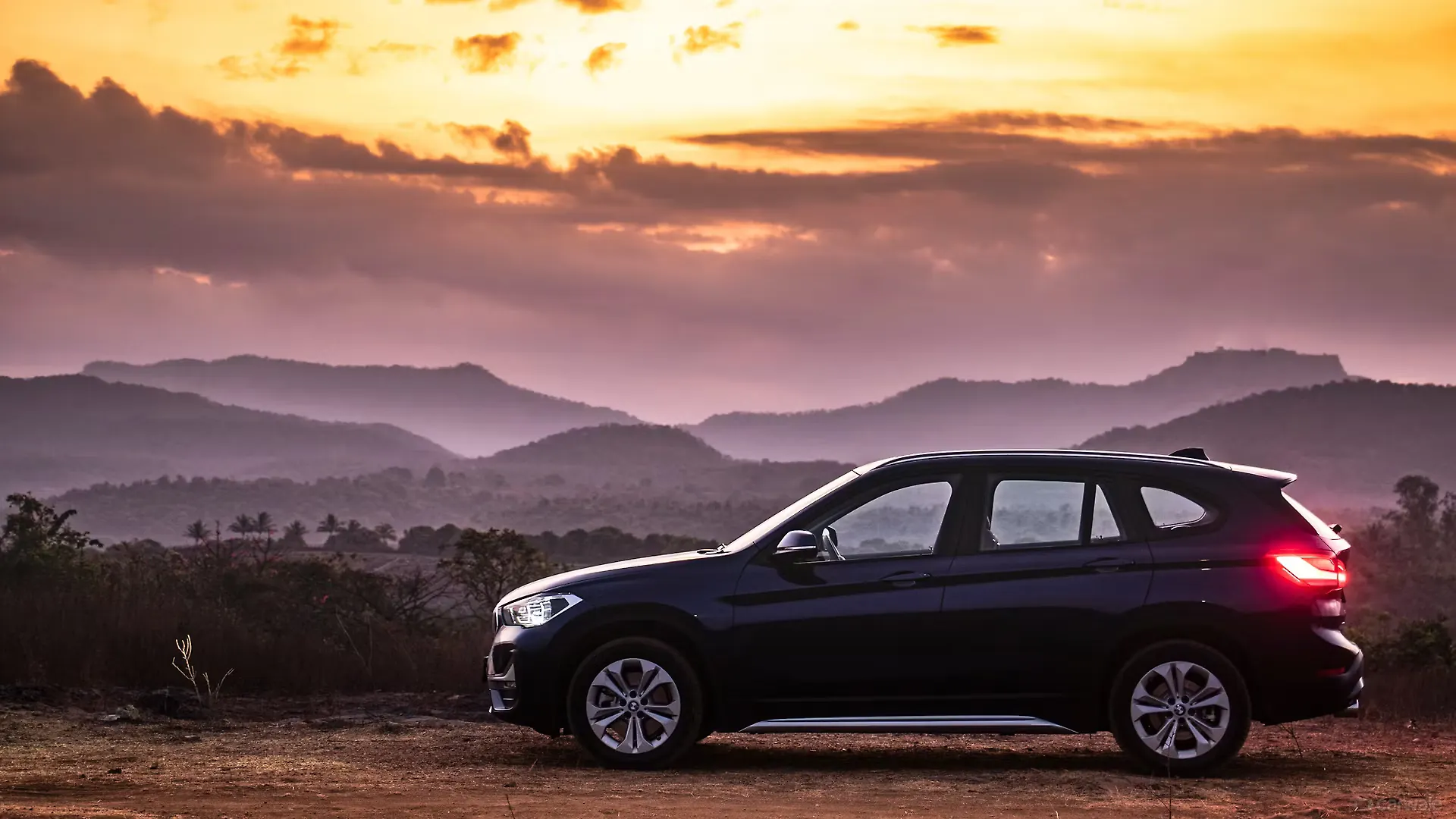 X1 Left Side View Image, X1 Photos in India - CarWale