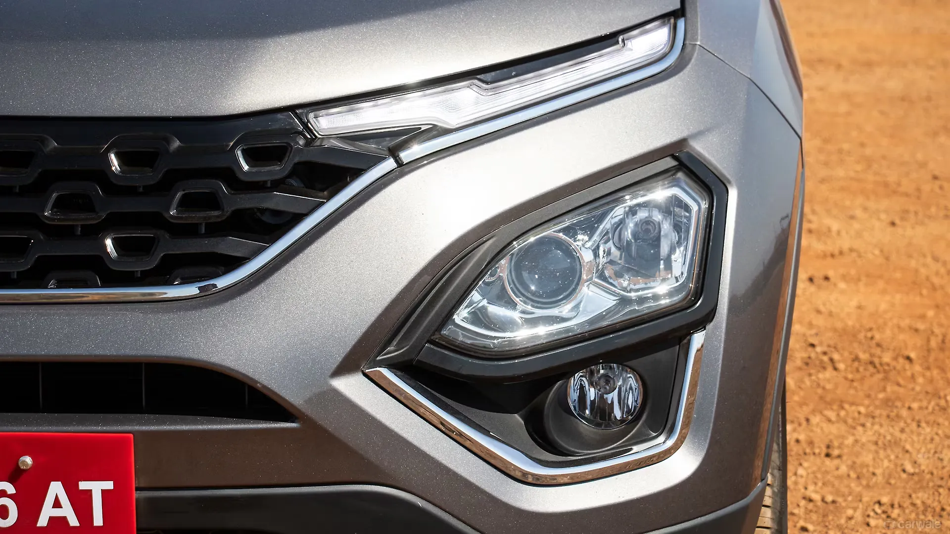 Harrier Headlamps Image, Harrier Photos in India - CarWale