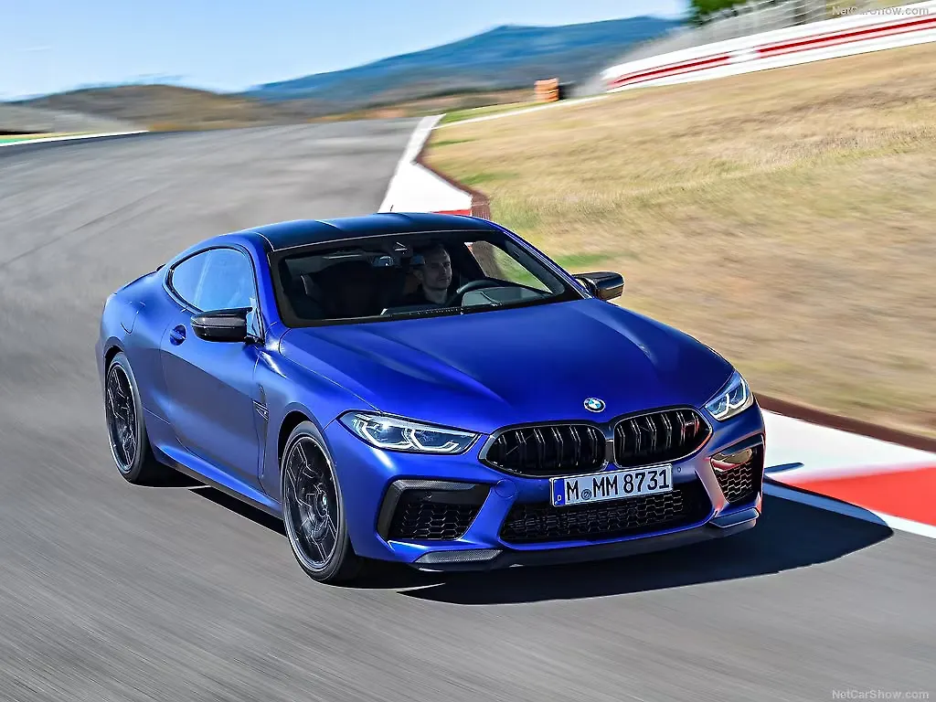 M8 Exterior Image, M8 Photos in India - CarWale