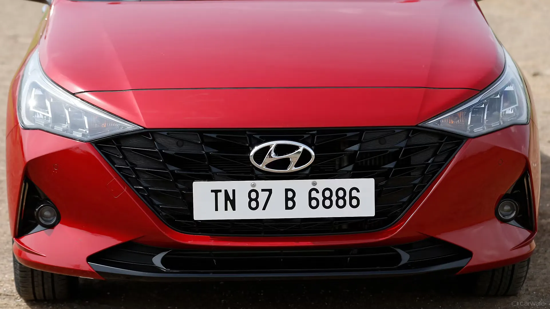 Verna Front Logo Image, Verna Photos in India - CarWale