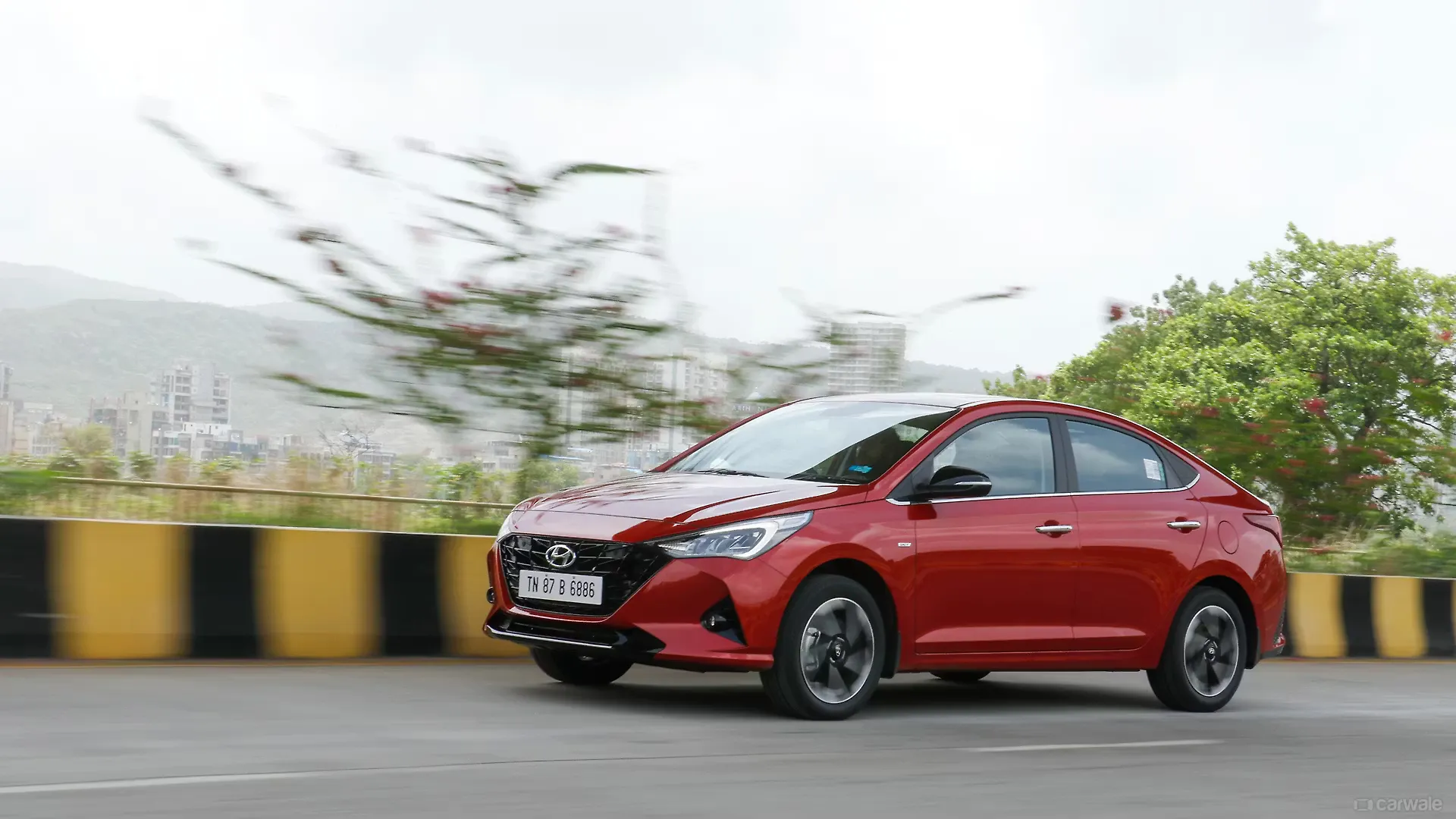 Verna Left Front Three Quarter Image, Verna Photos in India - CarWale