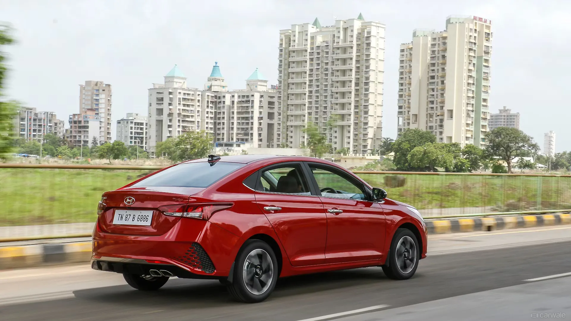 Verna Right Rear Three Quarter Image, Verna Photos in India - CarWale