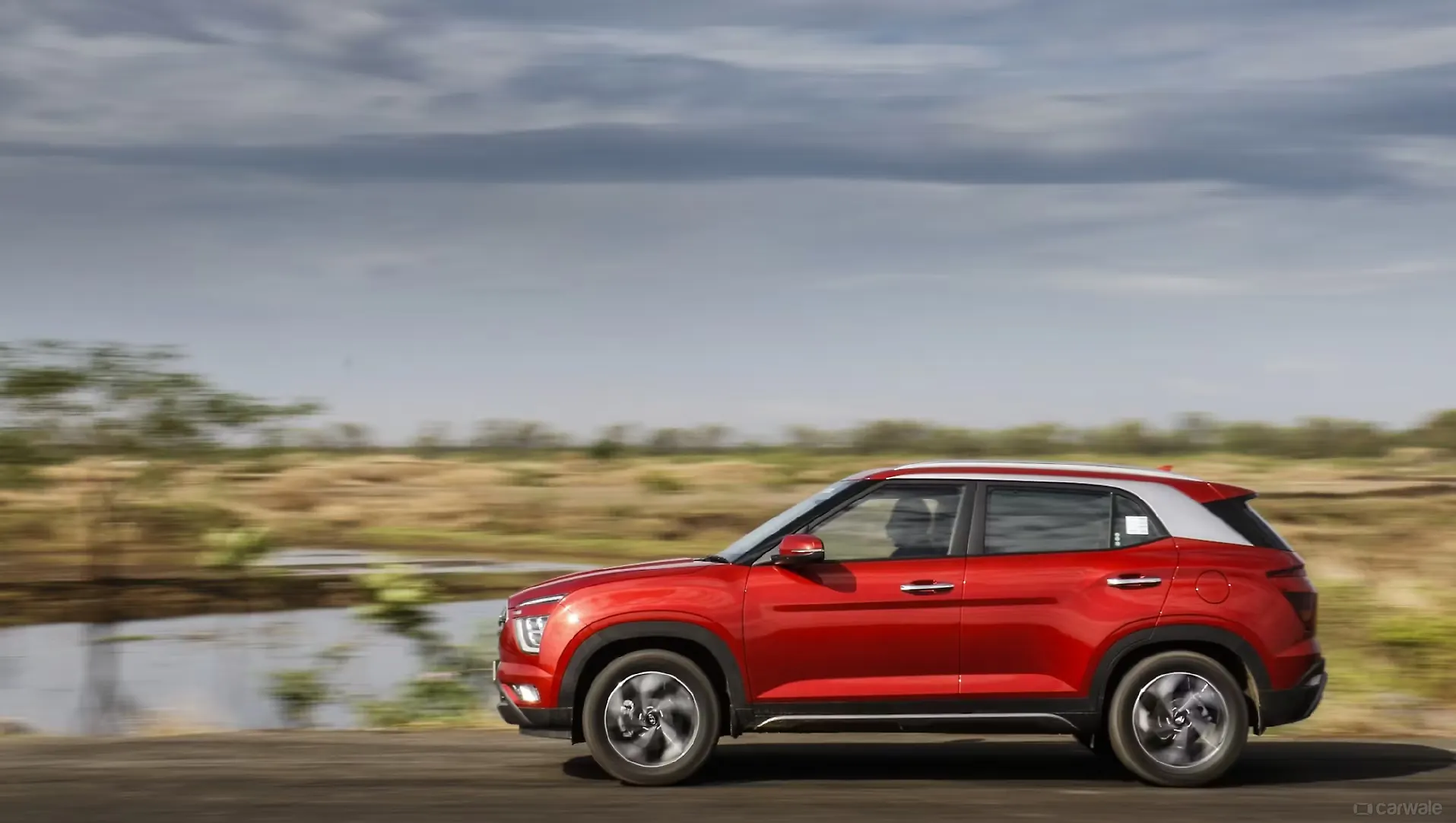 Creta Left Side View Image, Creta Photos in India - CarWale
