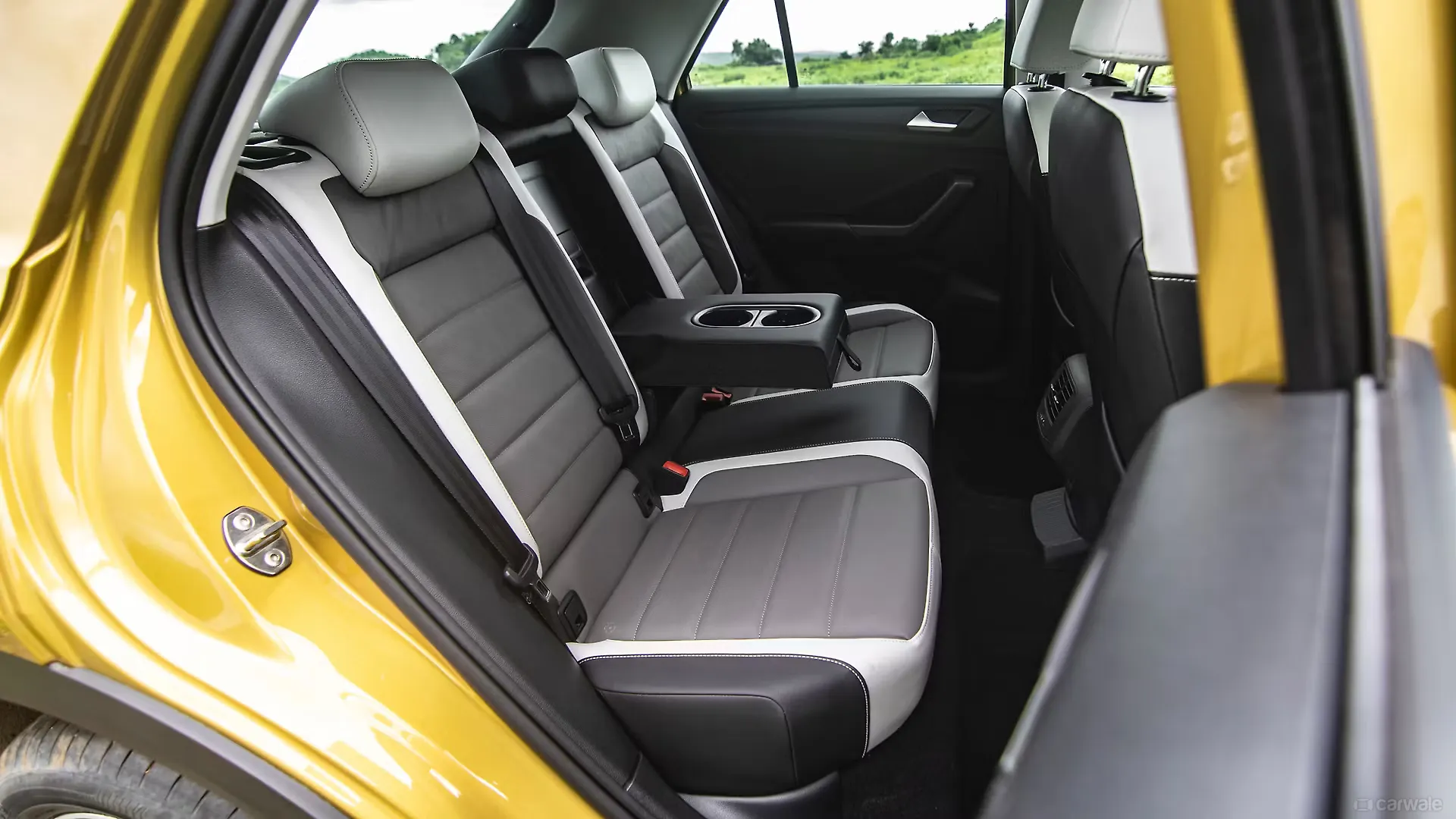 T-Roc Rear Seats Image, T-Roc Photos in India - CarWale