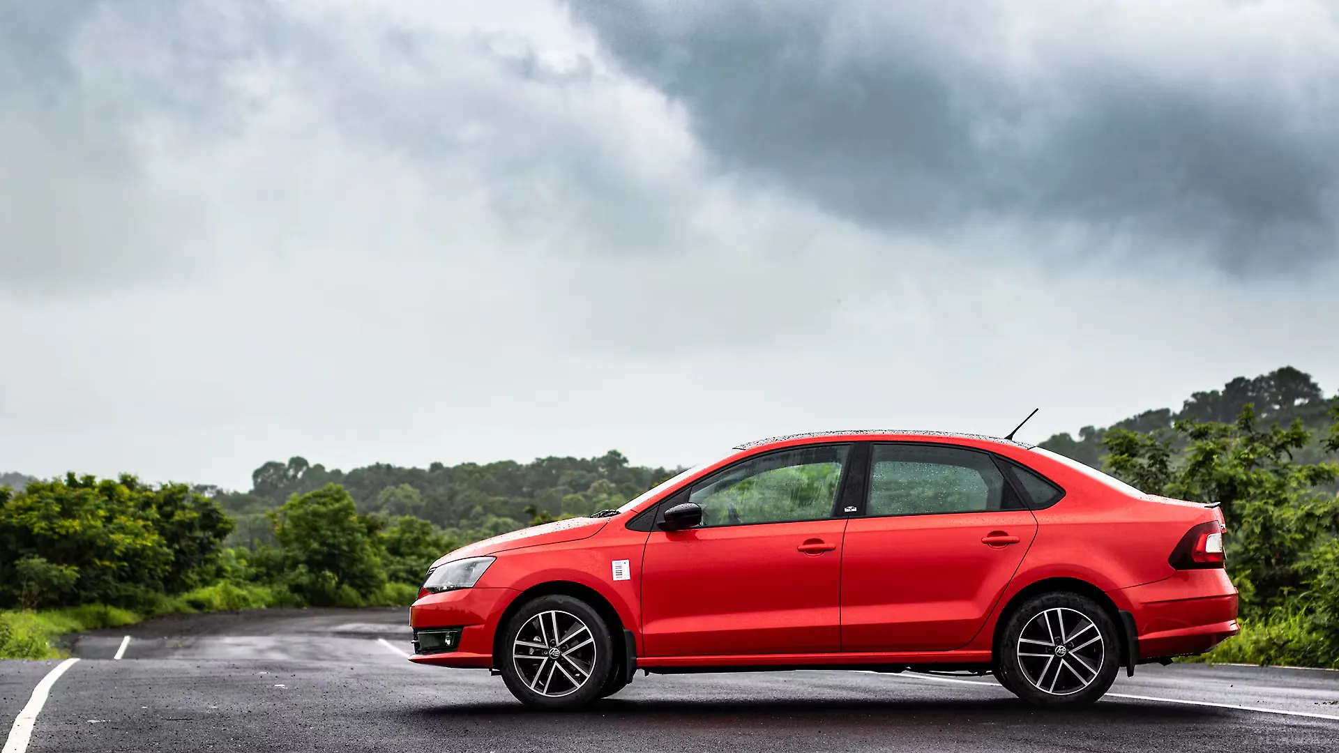 Rapid TSI Left Side View Image, Rapid TSI Photos in India - CarWale
