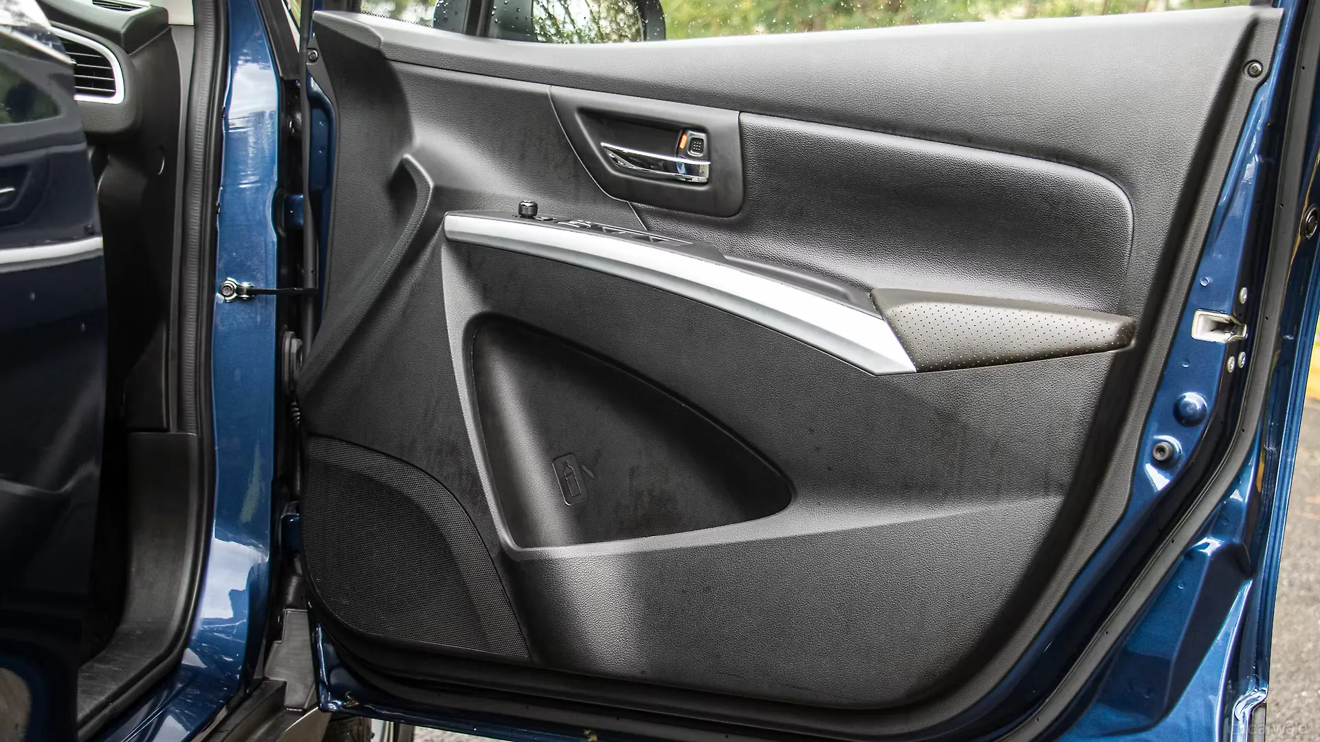 S-Cross Driver Side Front Door Pocket Image, S-Cross Photos in India ...