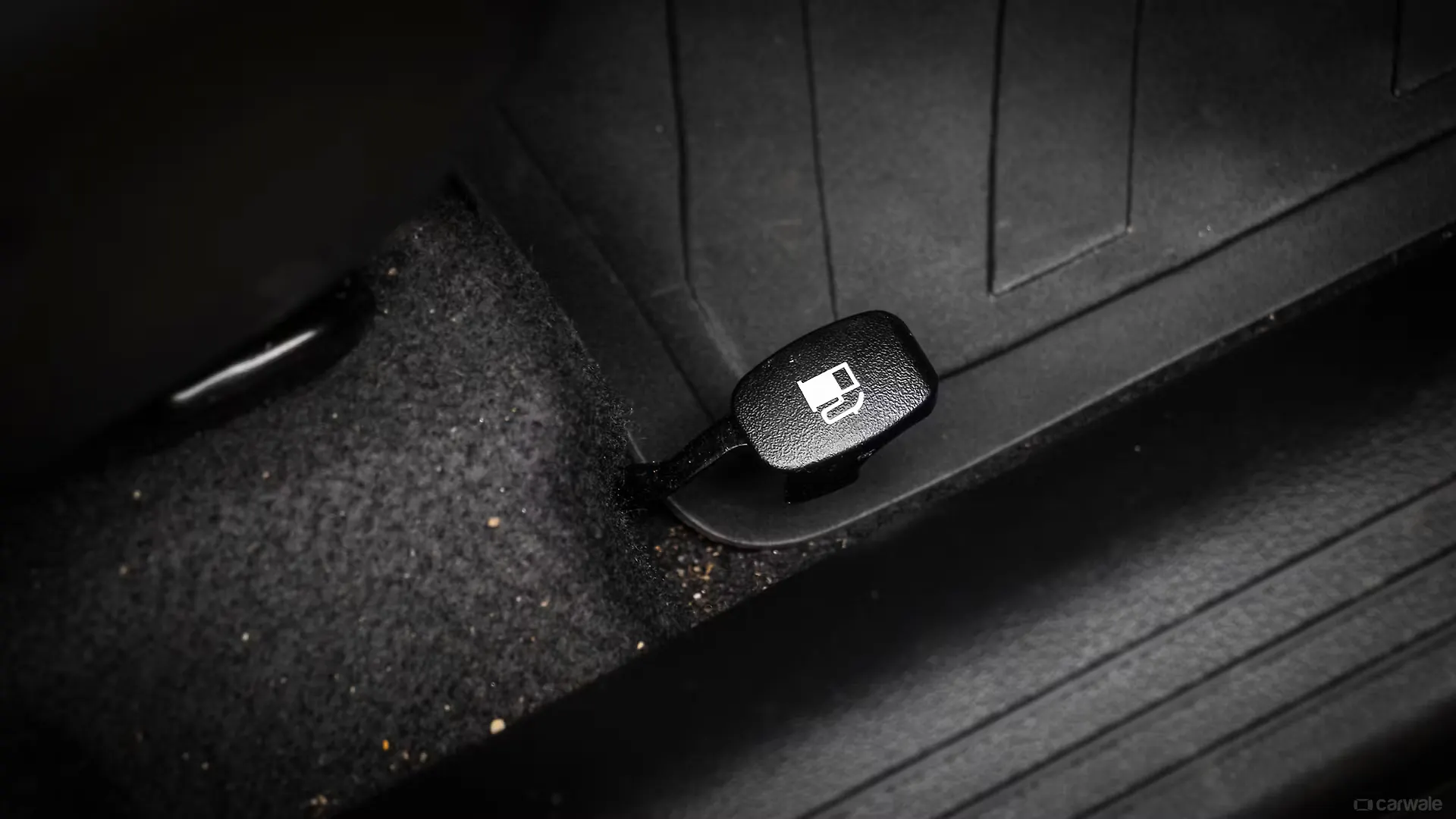 Venue Boot Release Lever/Fuel Lid Release Lever Image, Venue Photos in ...