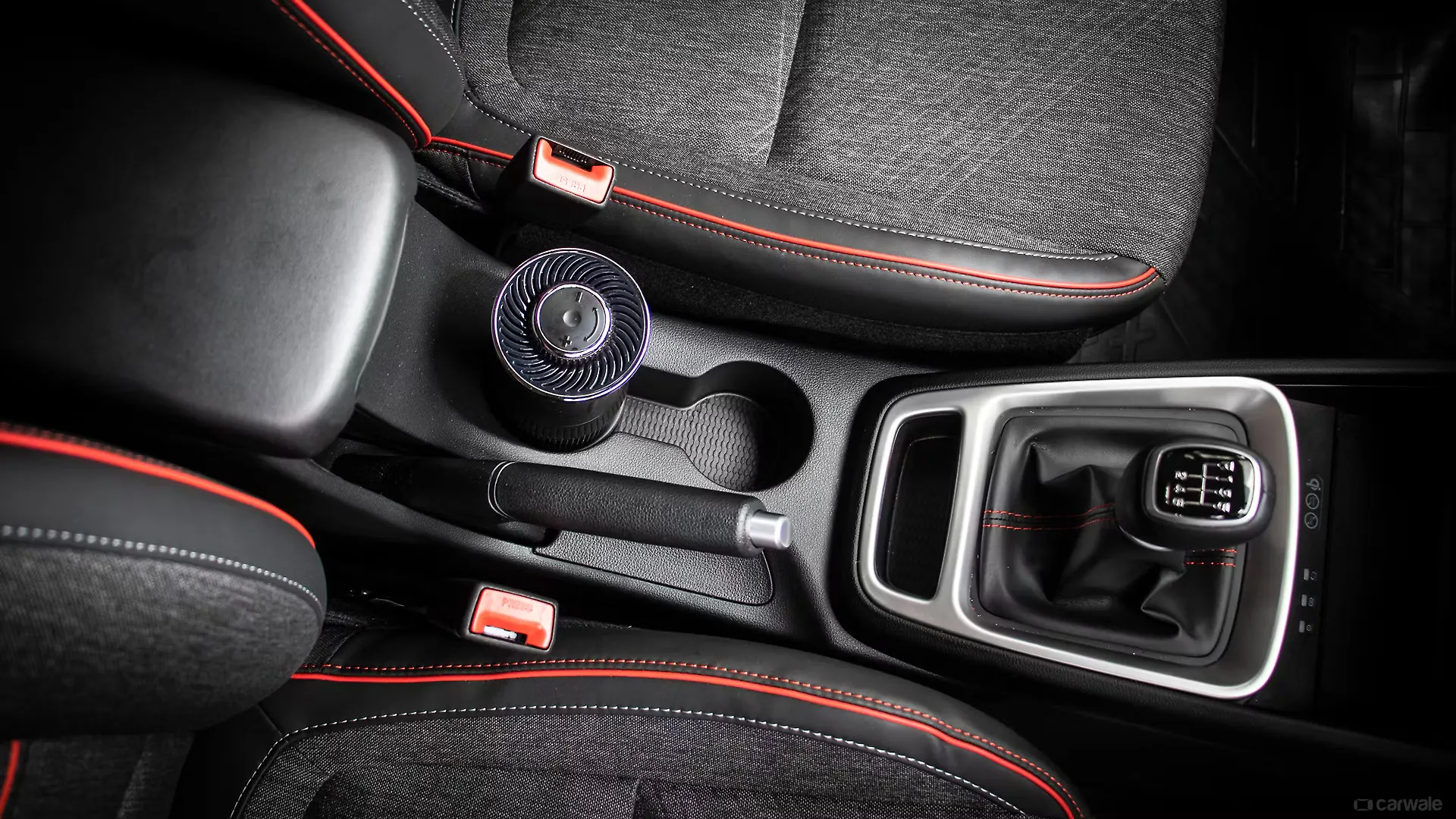 Venue Center Console/Centre Console Storage Image, Venue Photos in ...