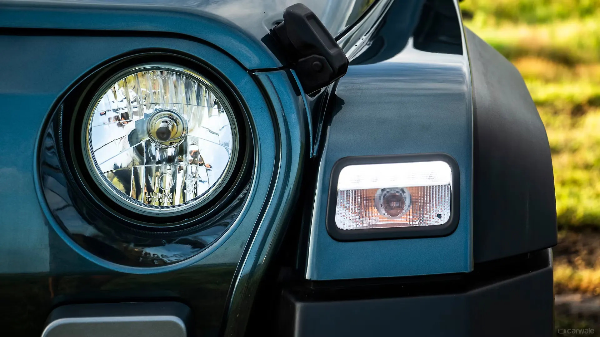 Thar Front Fog Lamp Image, Thar Photos in India - CarWale