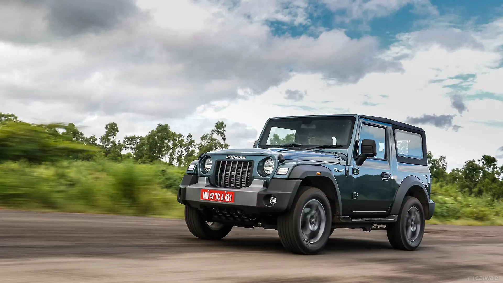 Thar Left Front Three Quarter Image, Thar Photos in India - CarWale