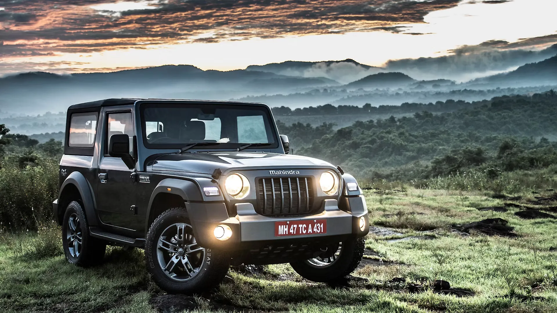 Thar Right Front Three Quarter Image, Thar Photos in India - CarWale