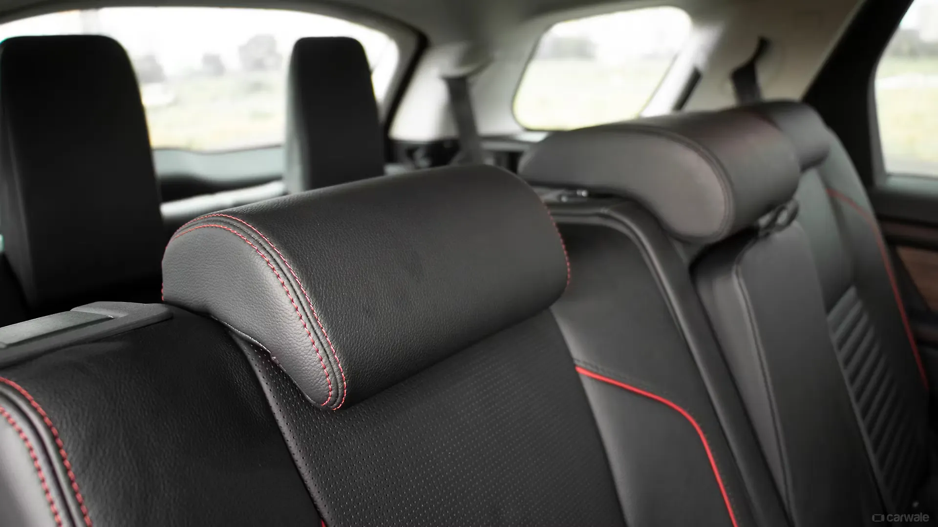 Discovery Sport Second Row Seats Image, Discovery Sport Photos in India ...