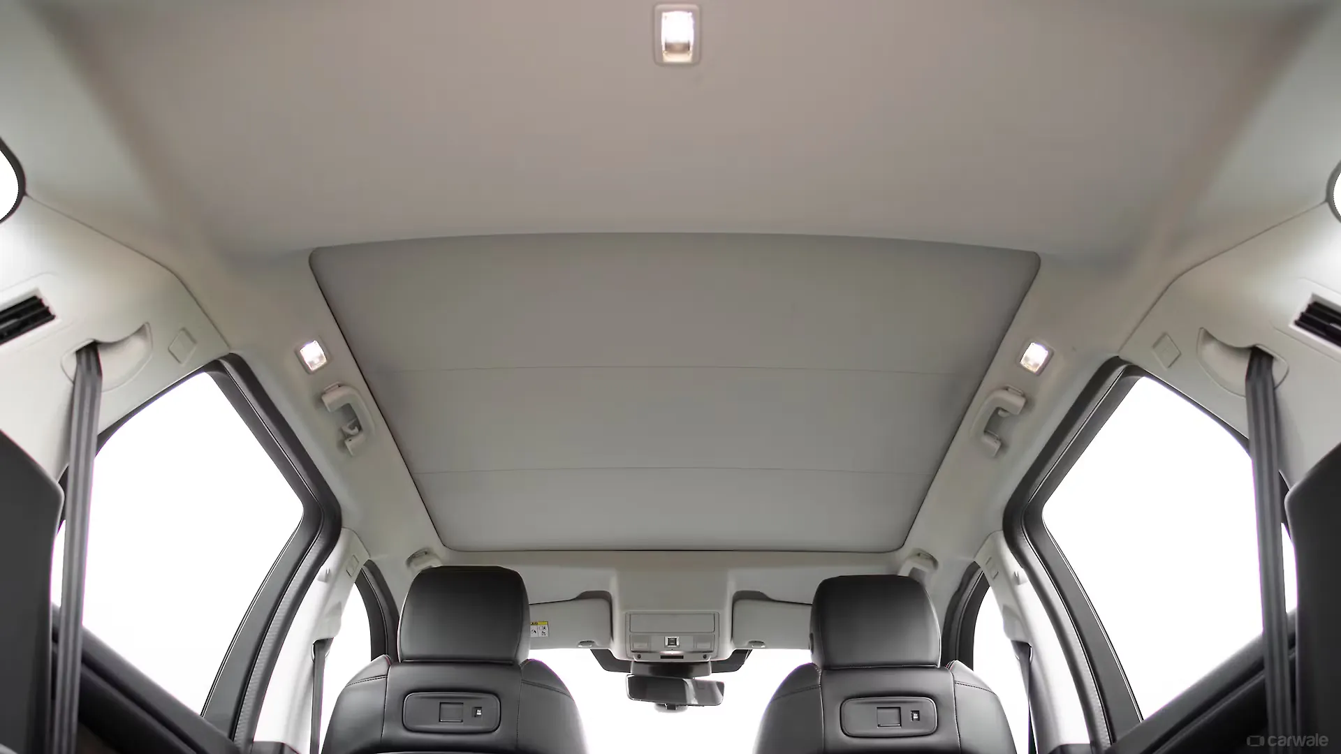 Discovery Sport Sunroof/Moonroof Image, Discovery Sport Photos in India ...