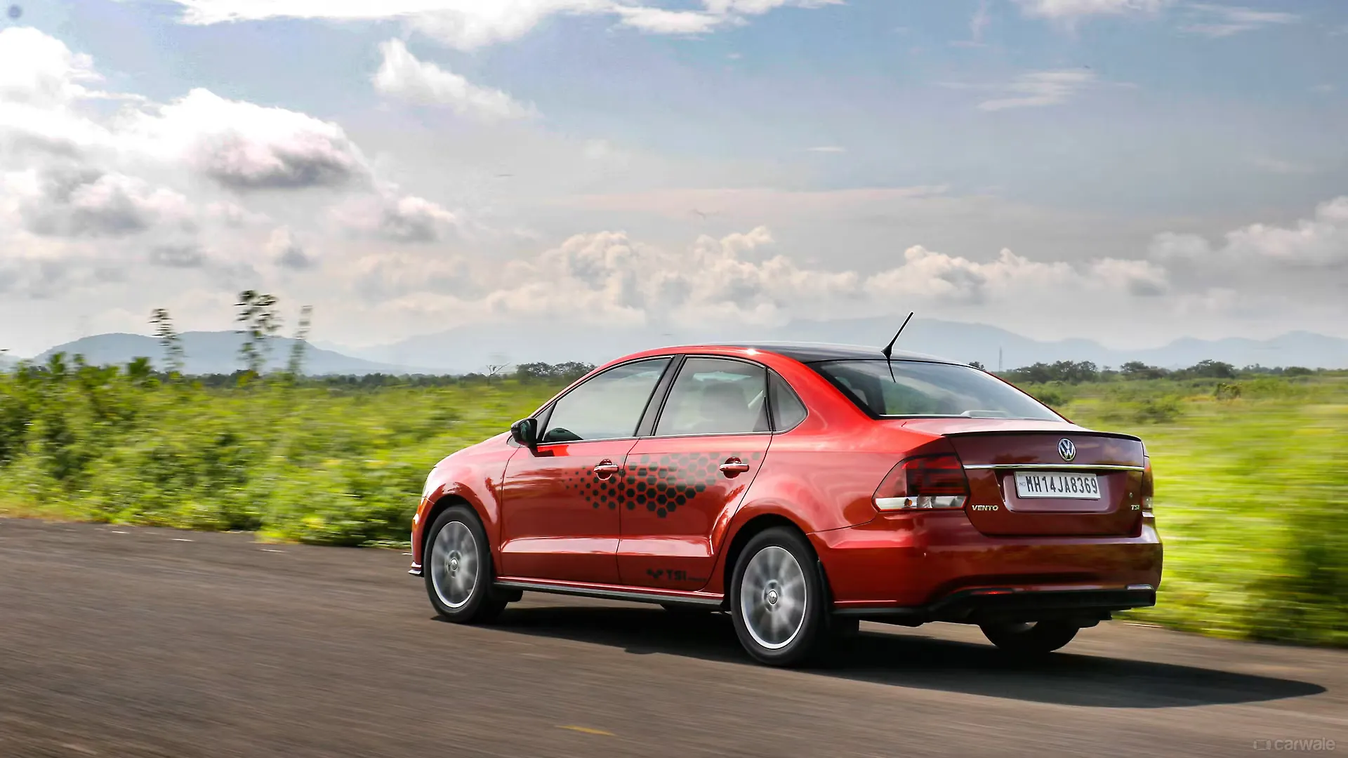 Vento Left Rear Three Quarter Image, Vento Photos in India - CarWale