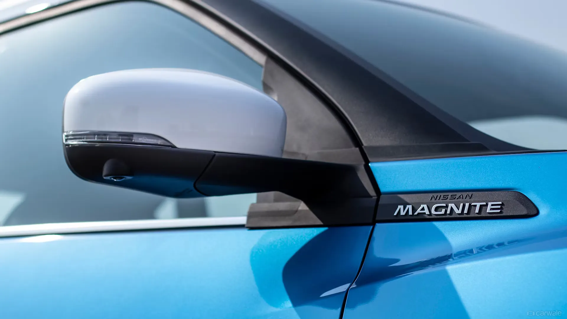 Magnite Outer Rear View Mirror ORVM Controls Image, Magnite Photos in ...