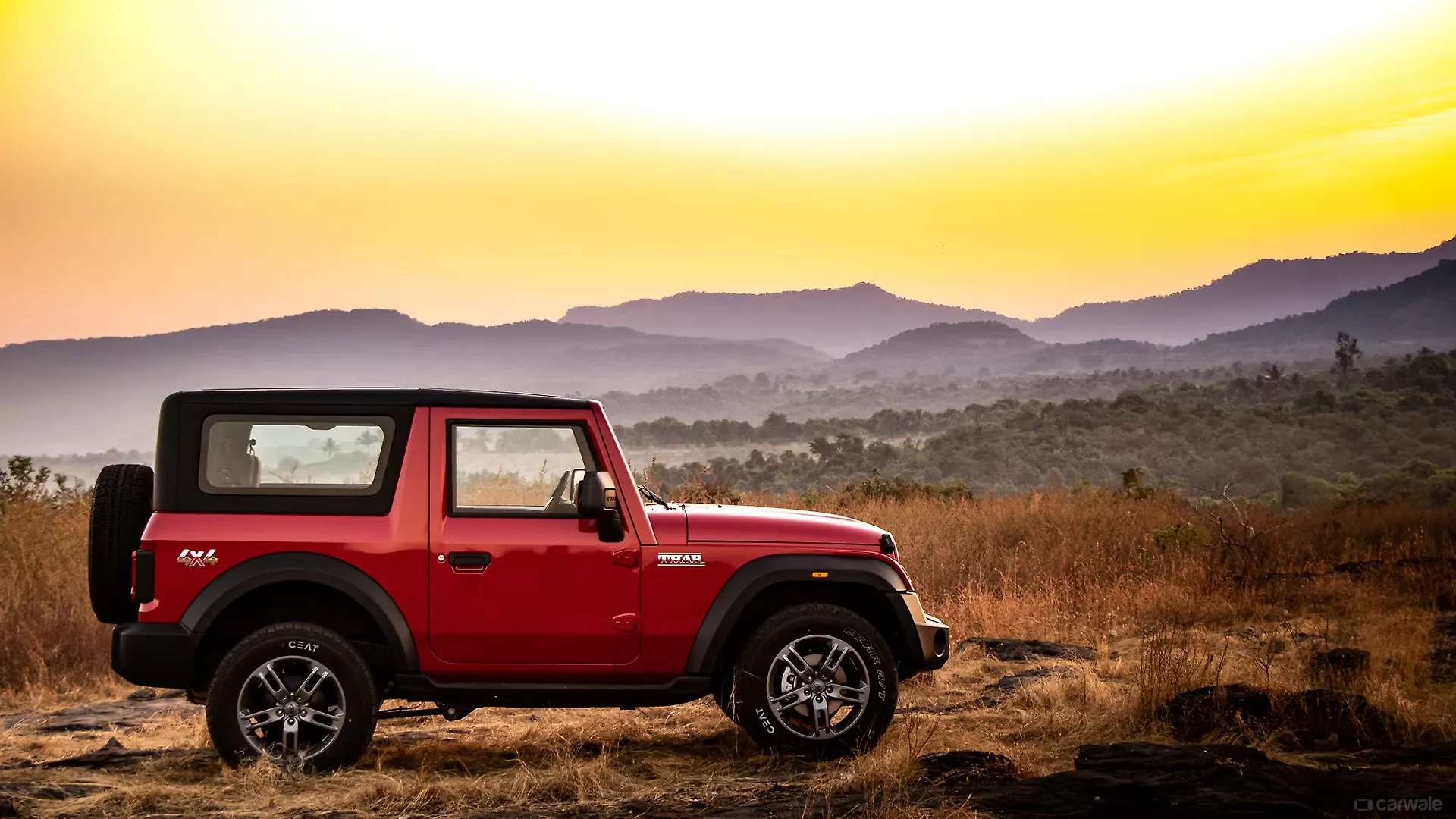 Thar Right Side View Image, Thar Photos in India - CarWale