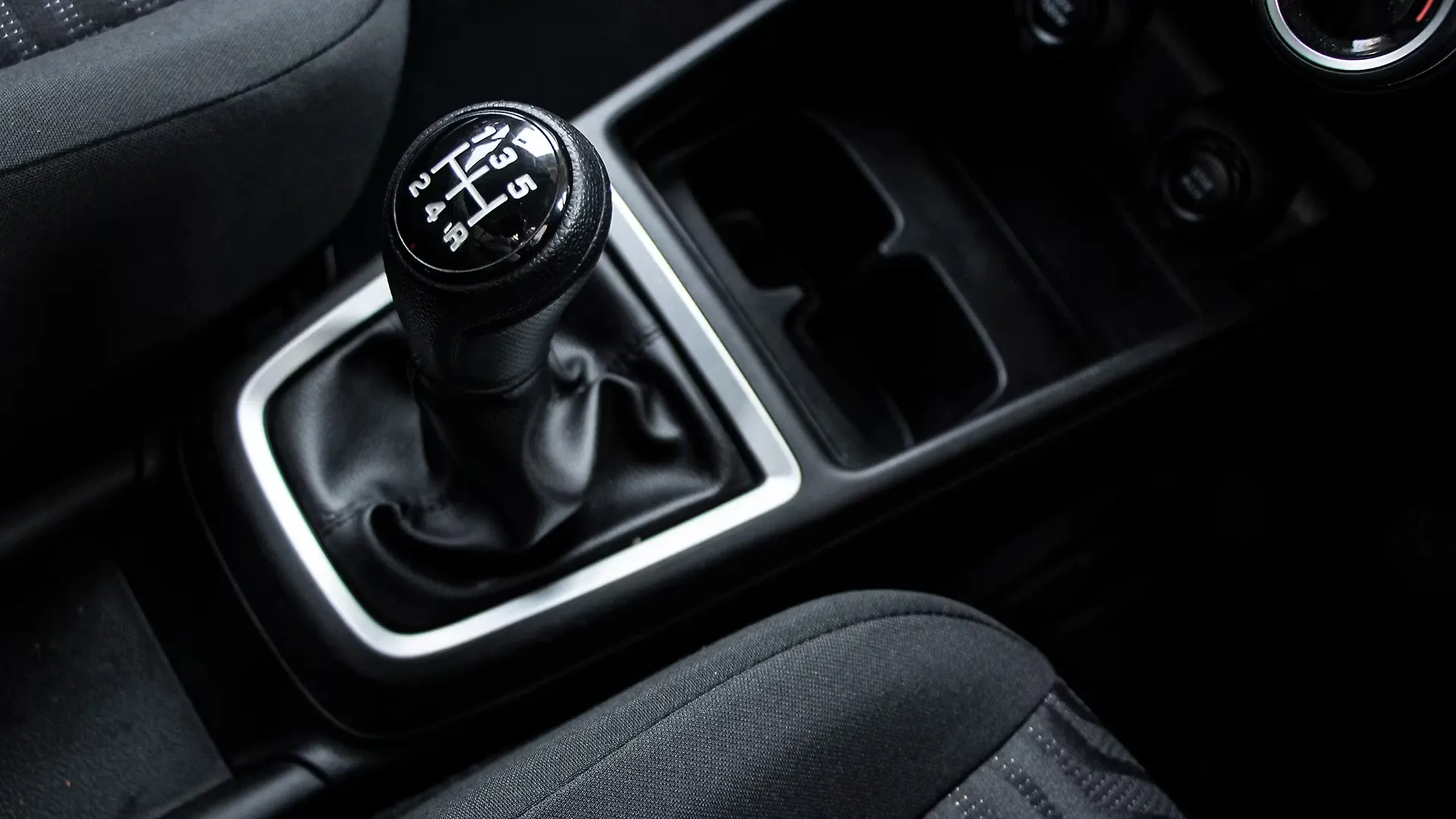Swift Gear Shifter/Gear Shifter Stalk Image, Swift Photos in India ...