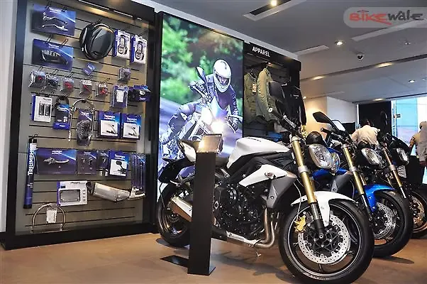 Triumph Motorcycles inaugurates New Delhi showroom - BikeWale
