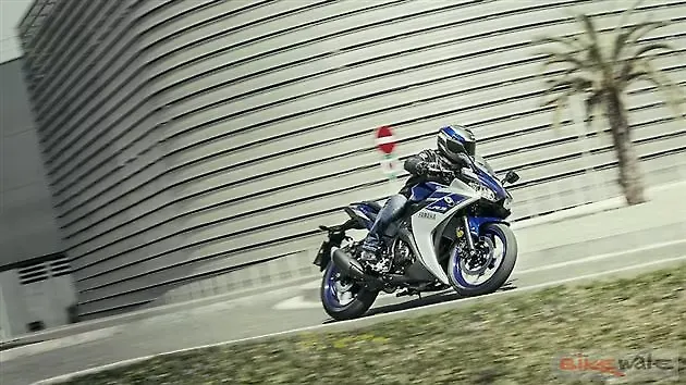 Yamaha YZF-R3 First Look Review - BikeWale