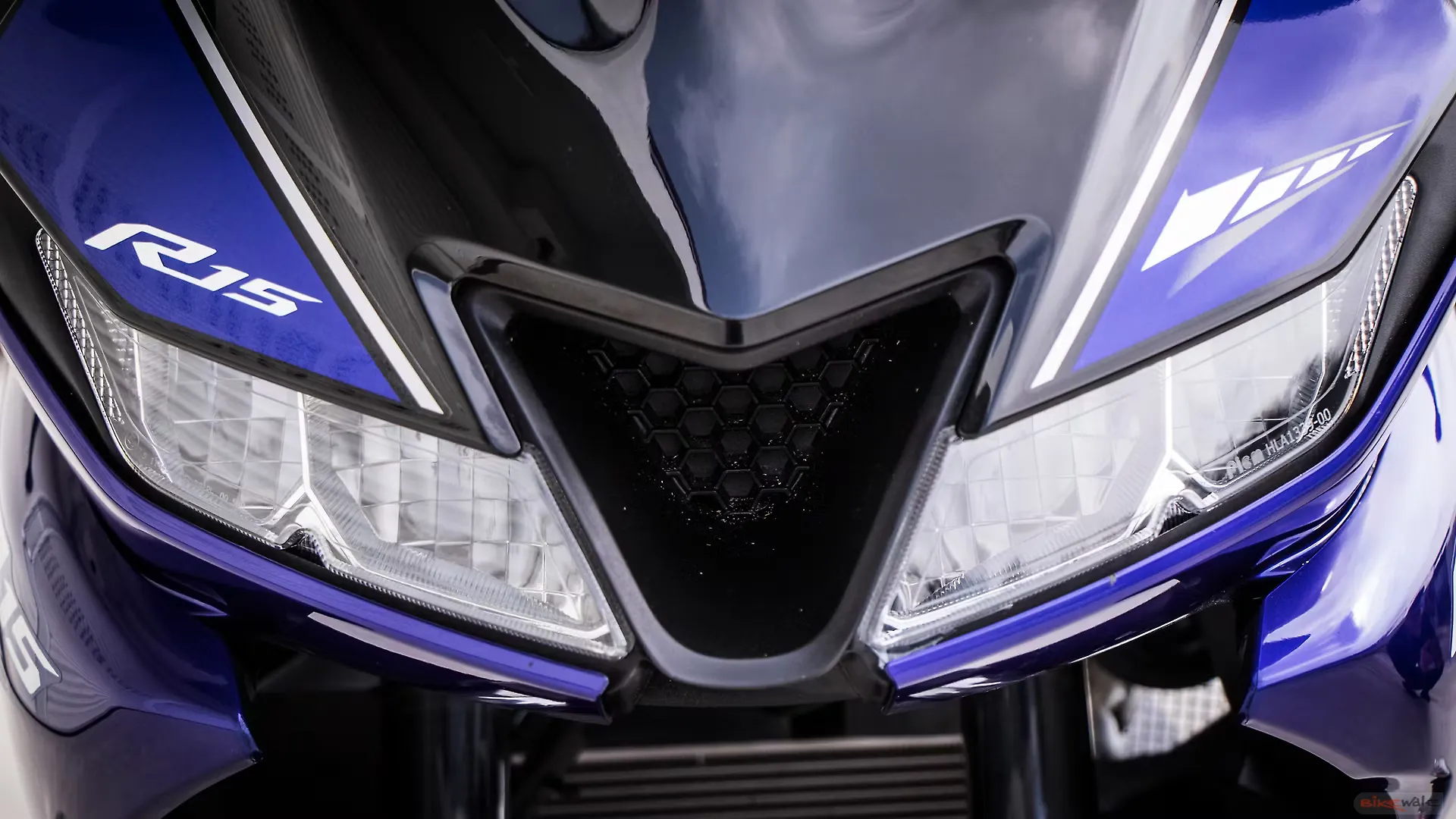 Yamaha White R15 Headlight Visor At Rs 1808/piece In Mandsaur ID ...