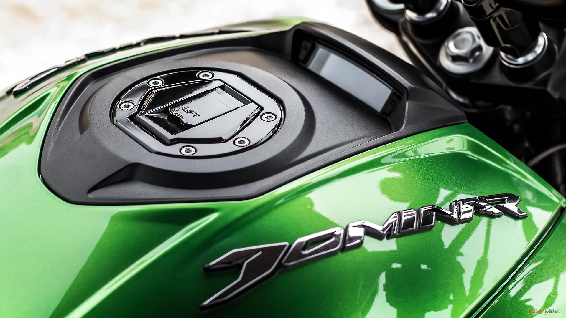 2019 Bajaj Dominar 400: First Ride Review ZigWheels | atelier-yuwa.ciao.jp