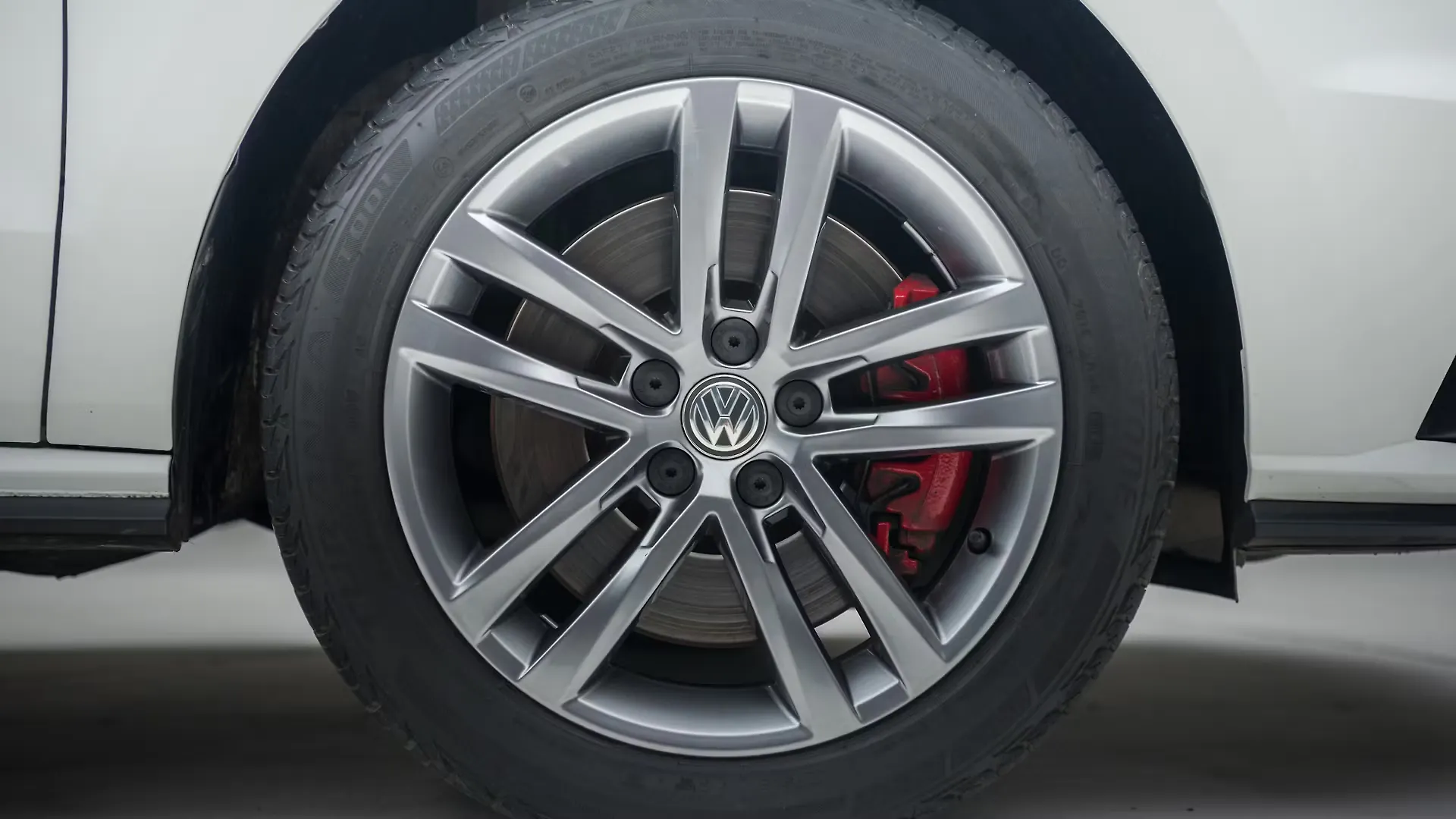 Volkswagen GTI Photo, WheelsTyres Image - CarWale