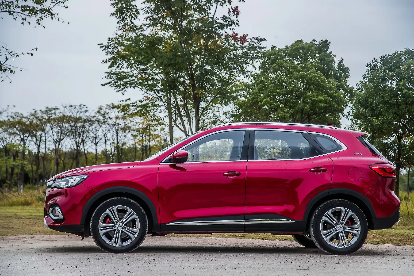 MG Hector Photo, MG SUV Left Side View Image - CarWale