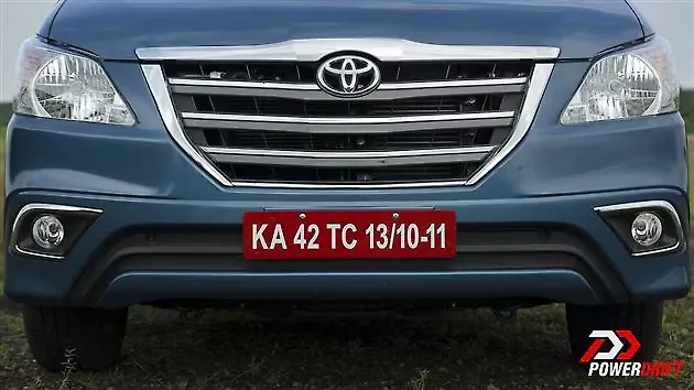 Toyota Innova Facelift - CarWale
