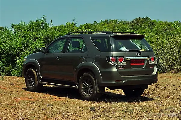 Toyota Fortuner 3.0-litre 4x4 AT - CarWale