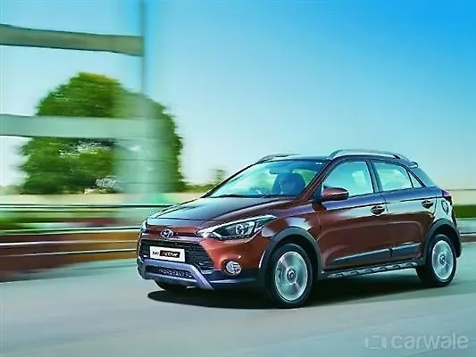 Hyundai i20 Active revealed through official pictures - CarWale