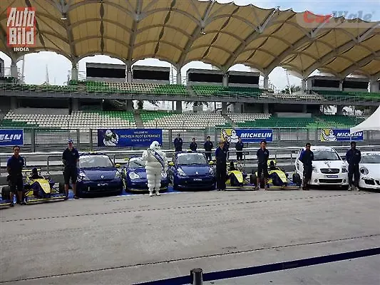 Michelin Pilot Experience - CarWale