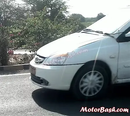 Facelifted Tata Indigo eCS spied - CarWale
