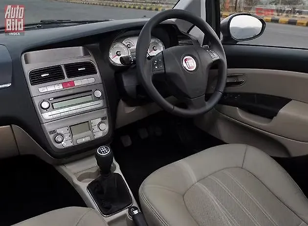 Fiat Linea [2008-2011] Price, Images, Colors & Reviews - CarWale