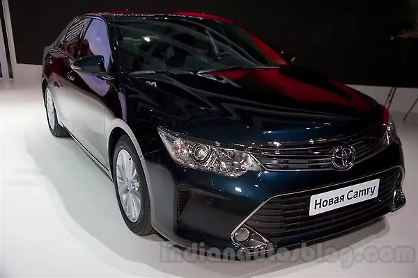Toyota Camry facelift goes on sale in Russia - CarWale