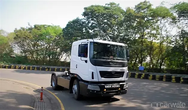 Taming the truck-osaurus! - CarWale