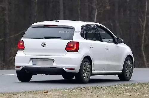 VW Polo facelift spied in Europe - CarWale